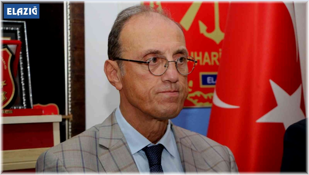 Babası Kıbrıs Harekatını başlatmıştı, oğlu Kıbrıs gazileriyle bir araya ...